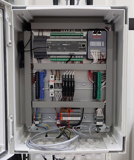 Monitoring rozdzielnic w magazynie logistycznym | Systemy Sterowania